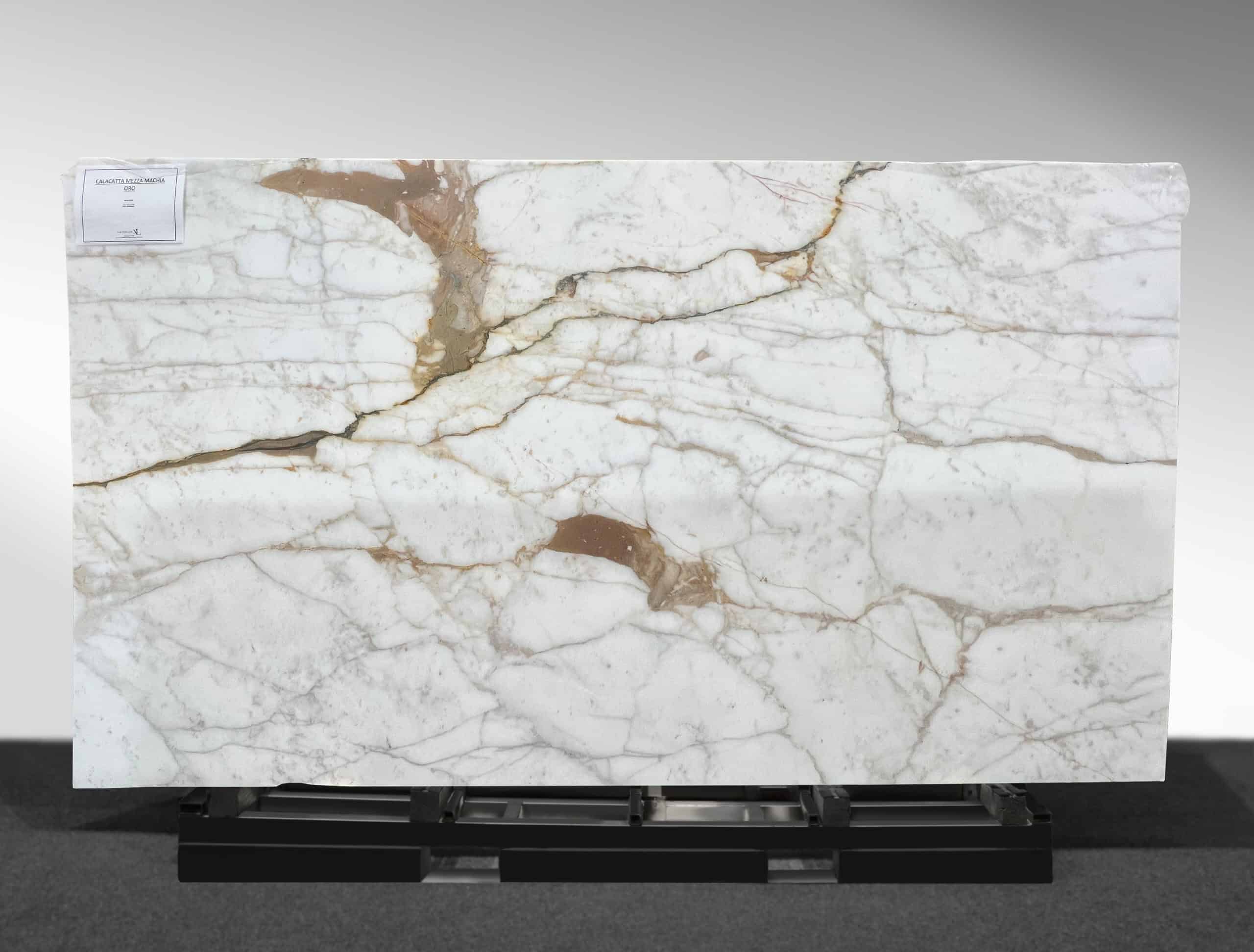 Calacatta Mezza Machia Oro Marble Slab | Italian Natural Stone Surfaces ...